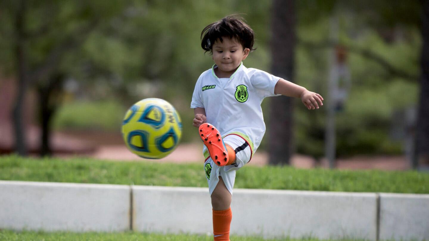 Non-surgical Bone Conduction Solutions for Kids | Cochlear